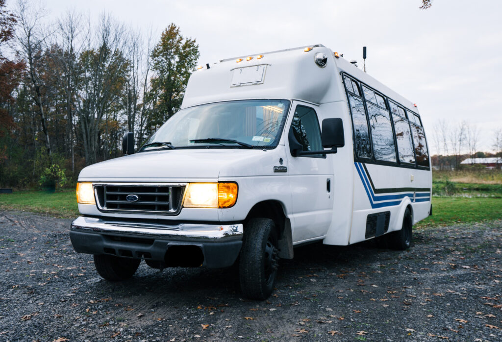 2007 Ford e450 Shuttle Bus » Our Way to Roam