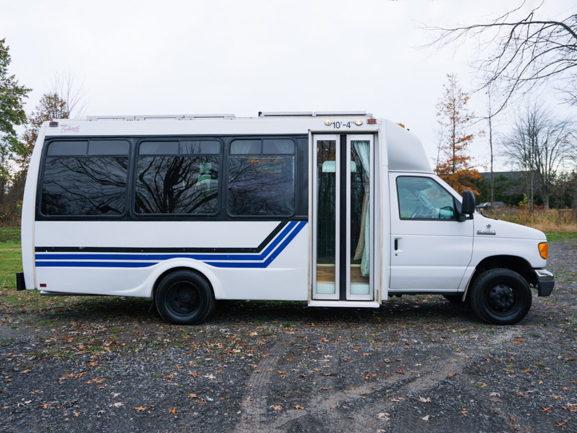 2007 Ford e450 Shuttle Bus » Our Way to Roam